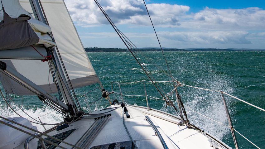 Learn to Sail - RYA Sailing Courses Seafarer Cruising & Sailing Holidays