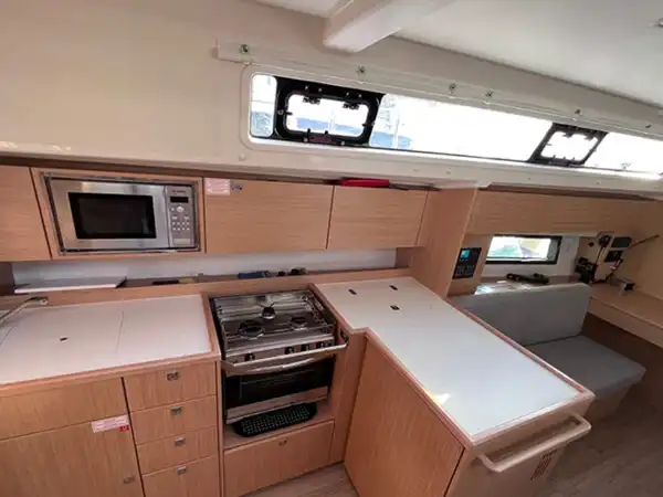 Bavaria C42 Cruiser - Seafarer Cruising & Sailing Holidays